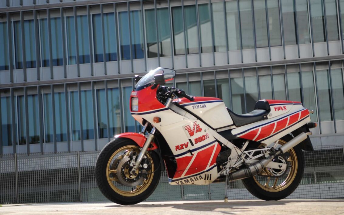 Yamaha RZV 500R, o fim de uma era ! - Moto X