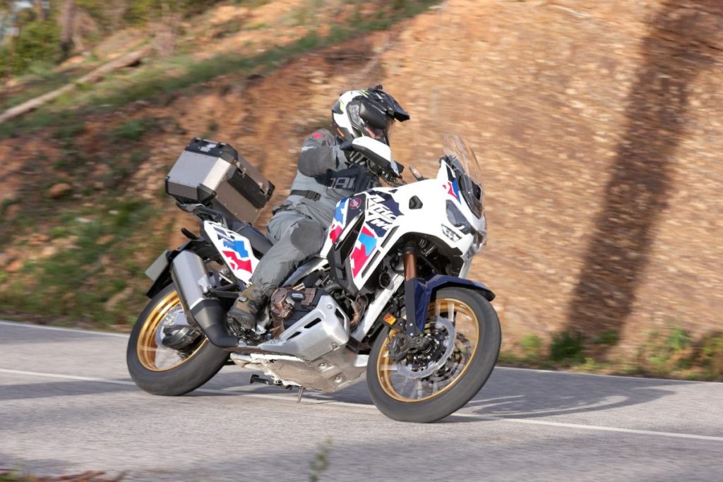 Honda Africa Twin Adventure Sports. Duas polegadas de revolução - Moto X