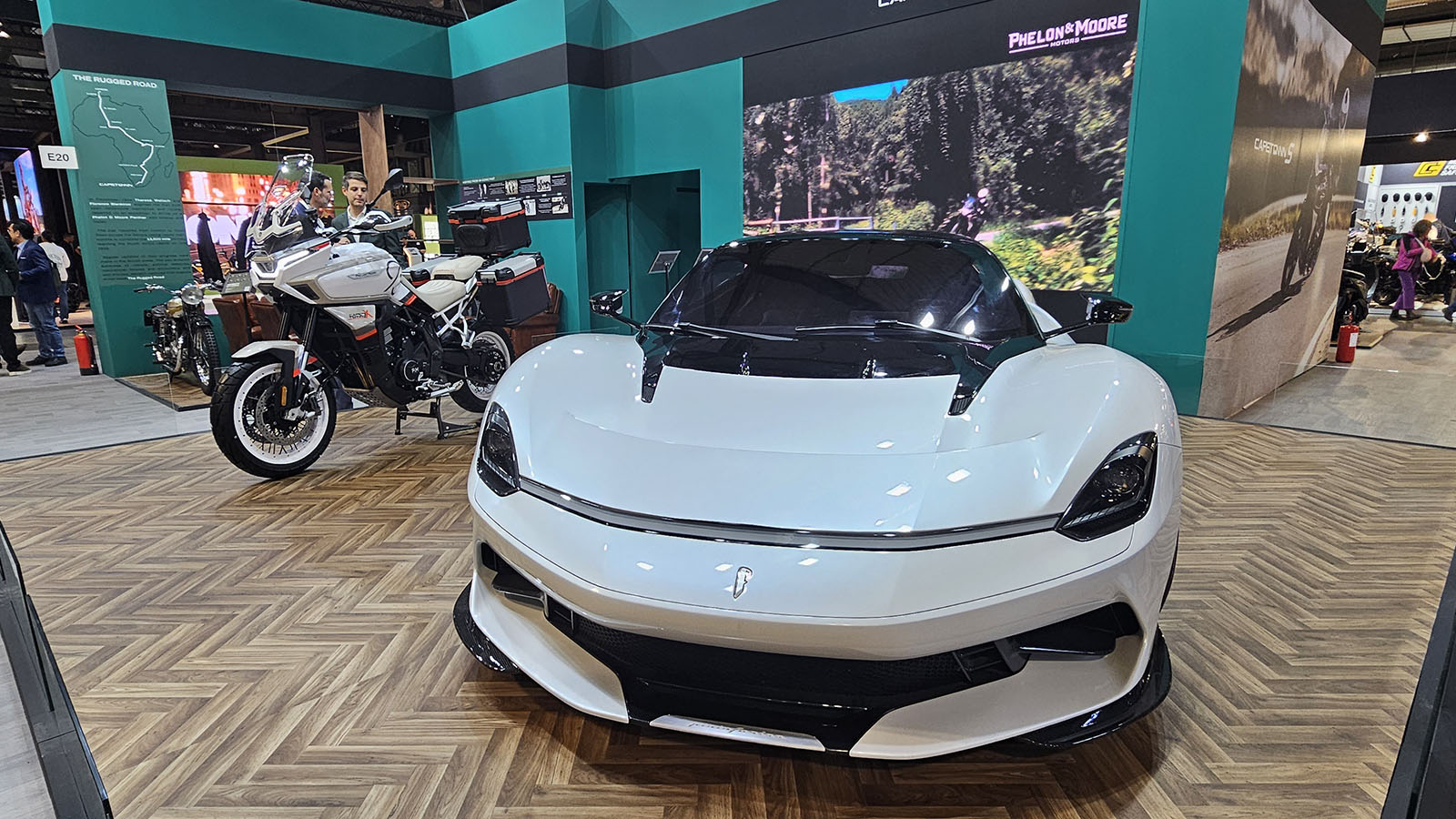 Phelon & Moore. Marca histórica chega a Portugal - Moto X